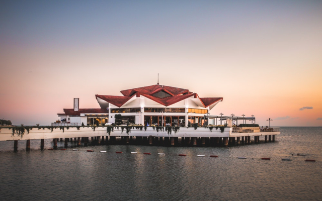 Free: An Octagonal Shaped Building Built Above Water - nohat.cc