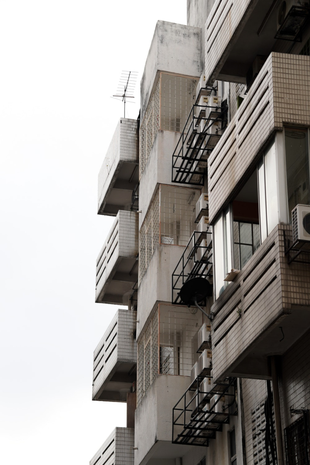 Free: Balconies On A Multi-layers Buildings - nohat.cc