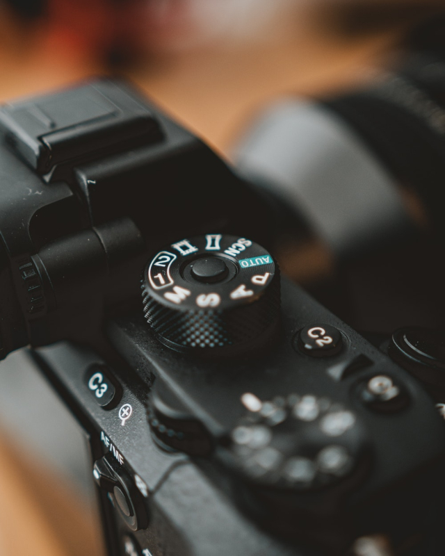 Free: Black Classic Camera Close-up Photography - nohat.cc