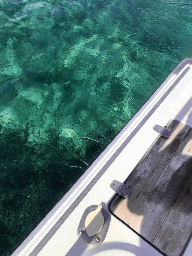 Free: Boat on Water - nohat.cc