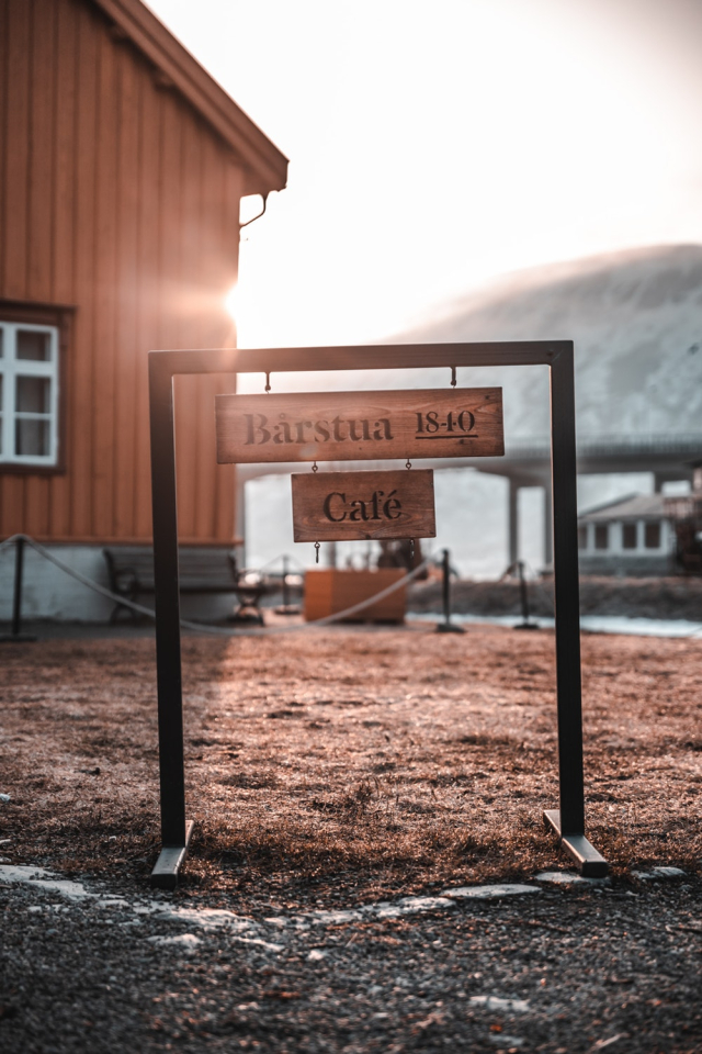 Free: Brown Wooden Signage - nohat.cc