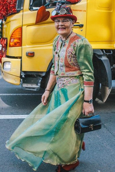 Free: Elderly Woman Wearing Greed Dress - nohat.cc