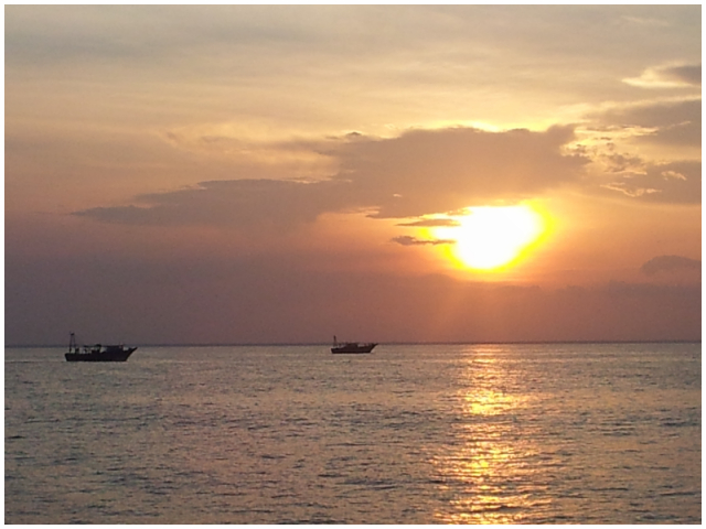 Free: File:Nature at its Best!!!.png - Wikimedia Commons - nohat.cc