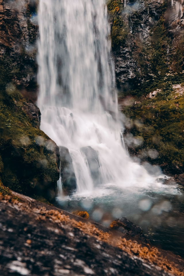 Free: Flowing Falls - nohat.cc