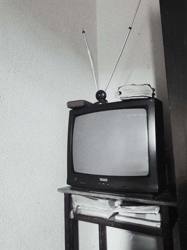 Free: Gray scale Photo analogue of Television - nohat.cc