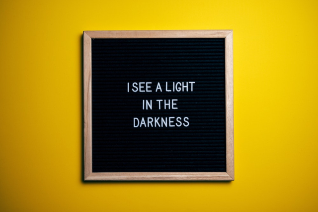 Free: I See Light in the Darkness Text - nohat.cc