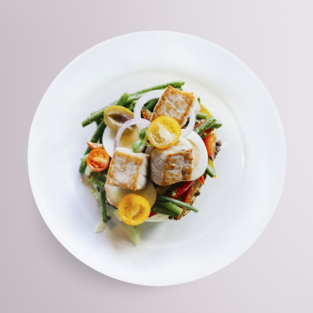 Free: Plating food on pastel background, | Free Photo - rawpixel - nohat.cc