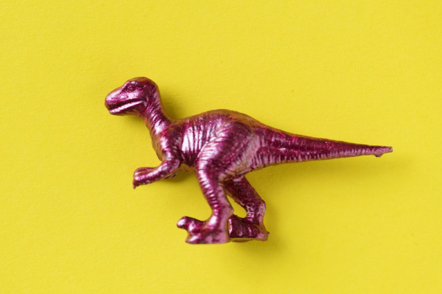 Free: Purple Raptor Toy - nohat.cc