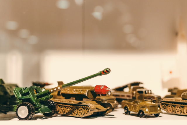 Free: Selective Focus Photography of Die Cast Model Combat Vehicles ...