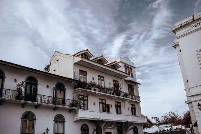 Free: White Concrete Building - nohat.cc