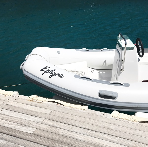 Free: White Ephyra Center Console Boat on Body of Water - nohat.cc