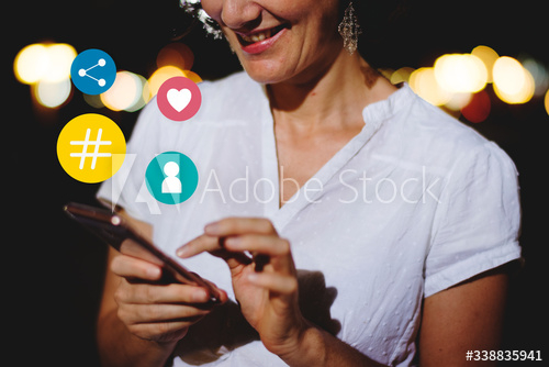 Free: Woman checking social media - nohat.cc