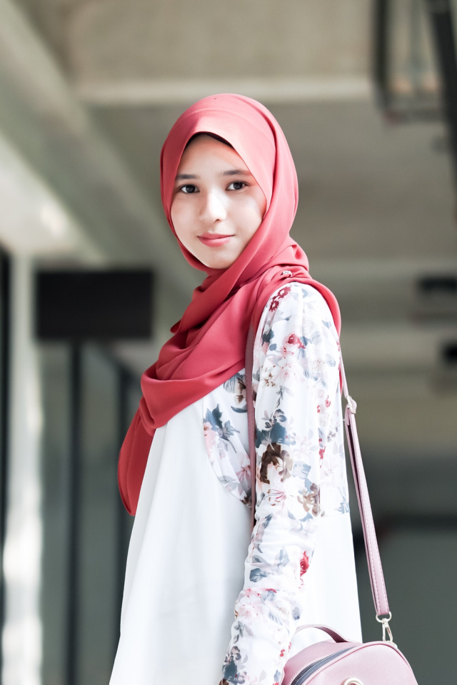 Free: Woman Wearing Red Hijab Scarf - nohat.cc